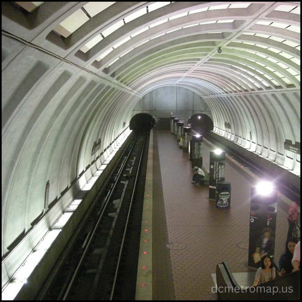 DC Metro Stops: Map, Lines, Nearby Hotels